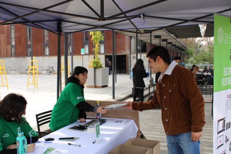 Campaña de reciclaje de residuos eléctricos y electrónicos menores UC ...